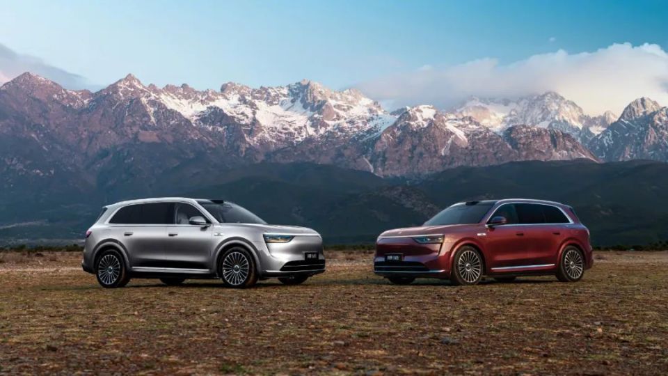 1小时大定破2万，问界M8对打理想L9，该怎么选？_腾讯新闻