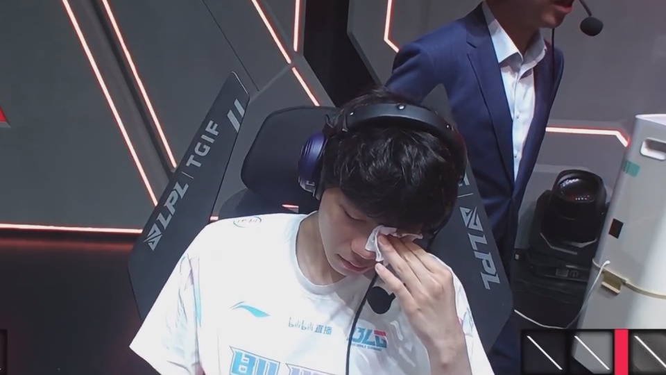 LCK解说锐评LPL队伍：智力低、换线弱，BLG上Xun就退出争冠了_腾讯新闻