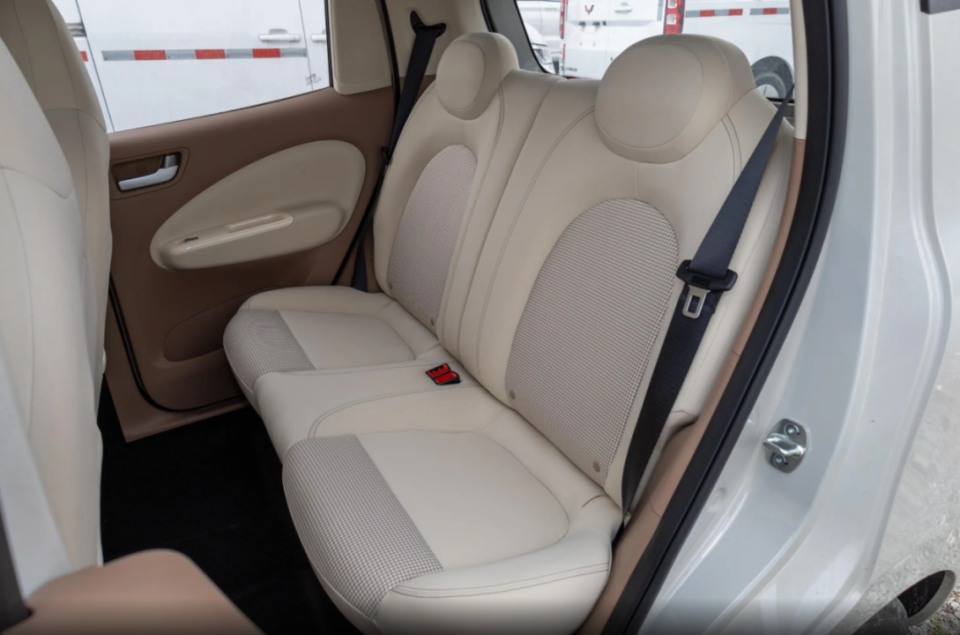 主打一个精致代步，宏光MINIEV对比零跑T03，谁更值得买？_腾讯新闻