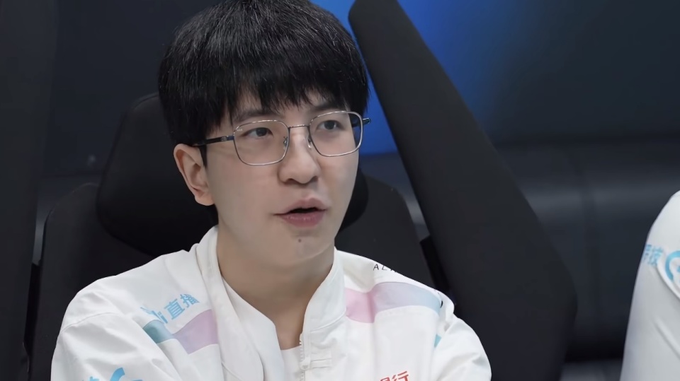 LPL“伤害之王”诞生，Elk创造新历史！共四次登顶，打出封神赛季_腾讯新闻