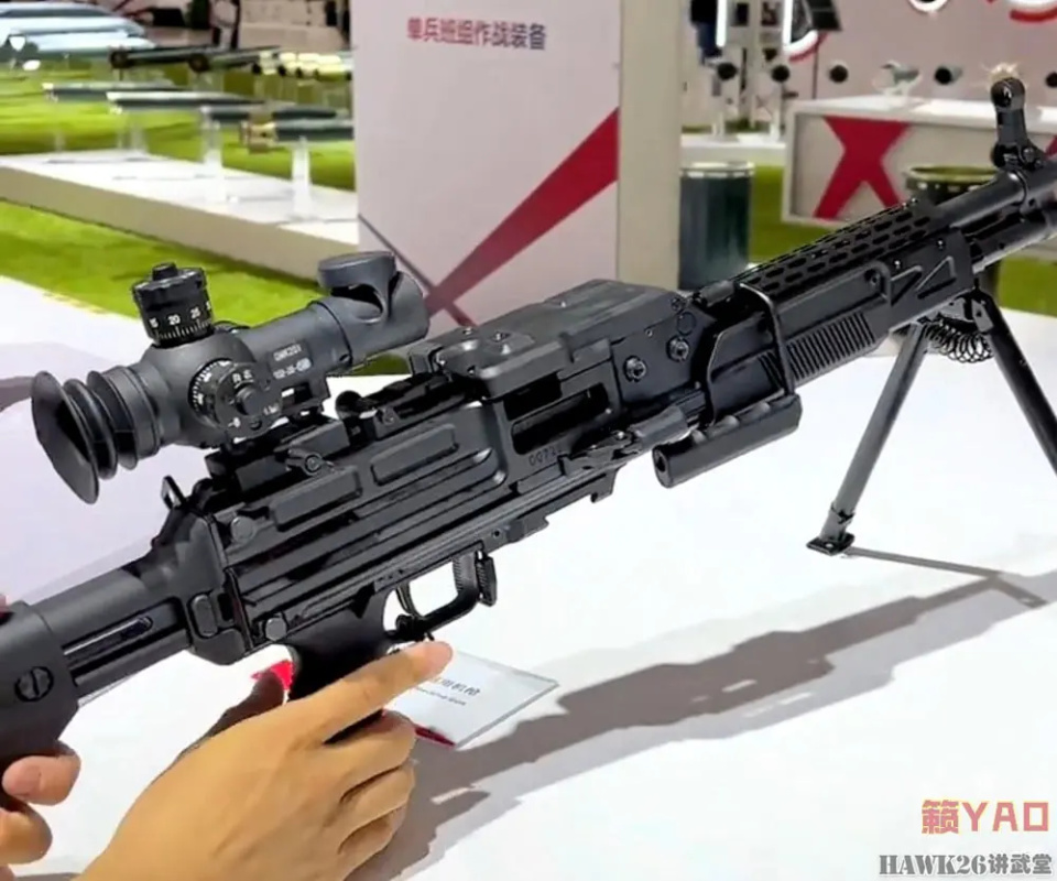 海外谈中国：QJB-201轻机枪采用双路供弹 大幅提升步兵班作战能力_腾讯新闻