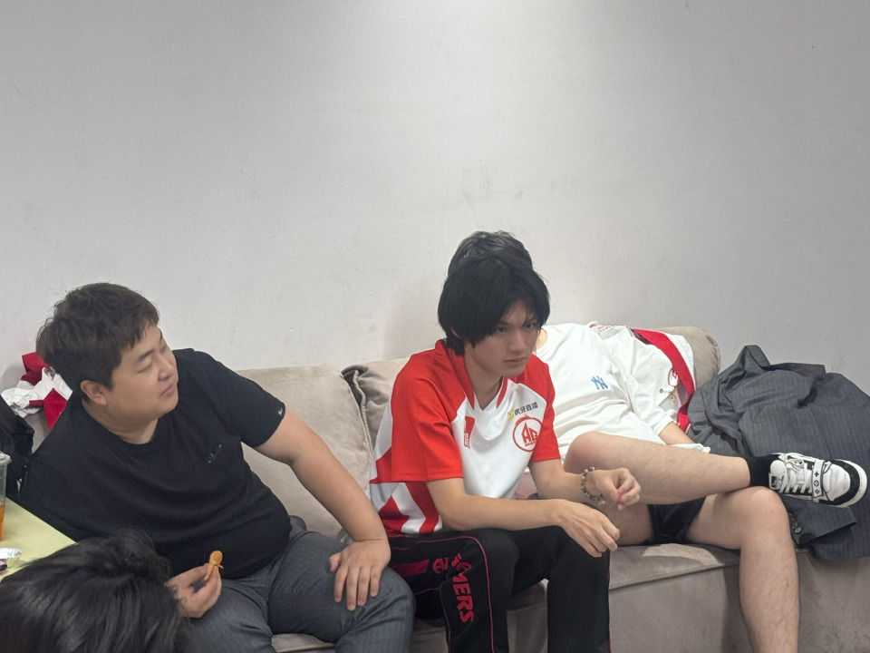 LoveCD称AG教练组无视阵容合理性，KPL已变天，KSG和TTG崛起_腾讯新闻