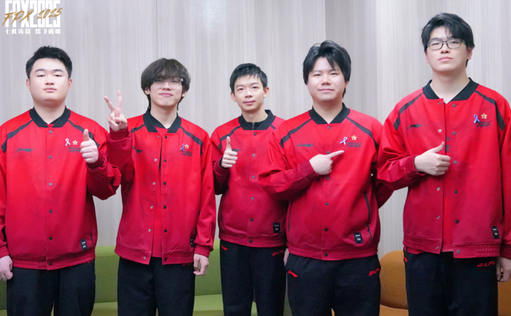 LPL黑马战队诞生！FPX爆冷击败JDG，打破不败金身！Care卡萨丁收割_腾讯新闻