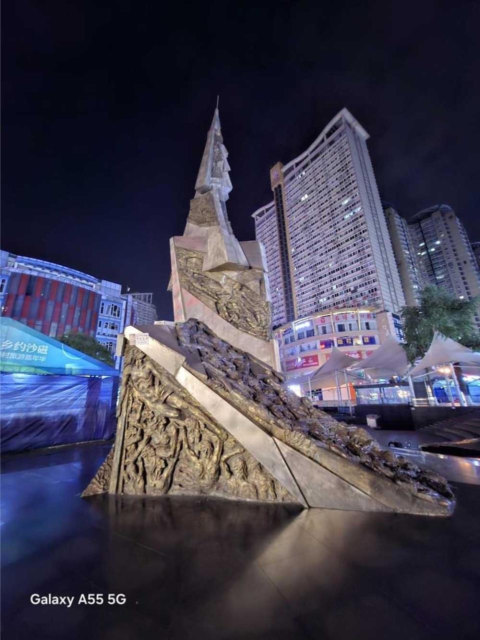 三星Galaxy A55 5G上手体验：旗舰质感全面体验 618别错过_腾讯新闻