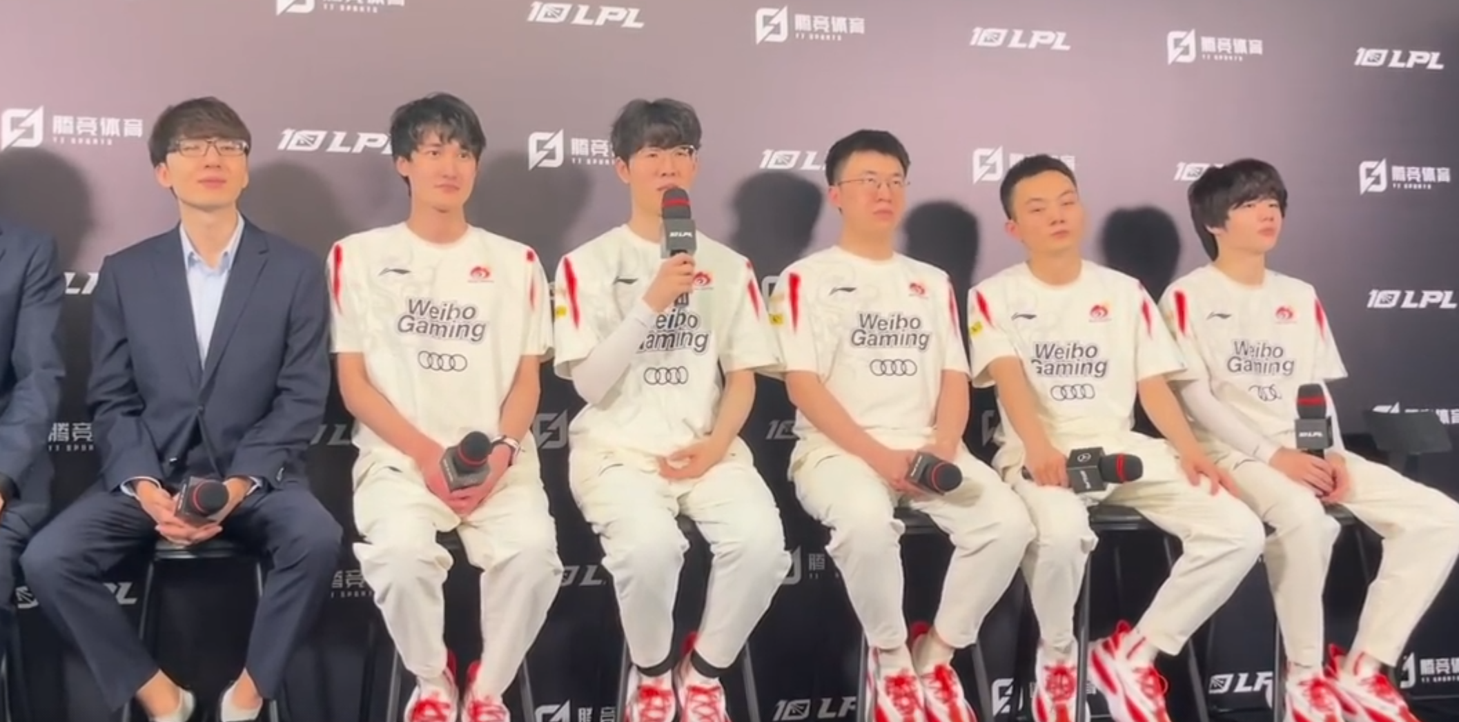 WBG零封LGD小虎更新三件套，晒哥采访未解之谜，连教练都看不懂了