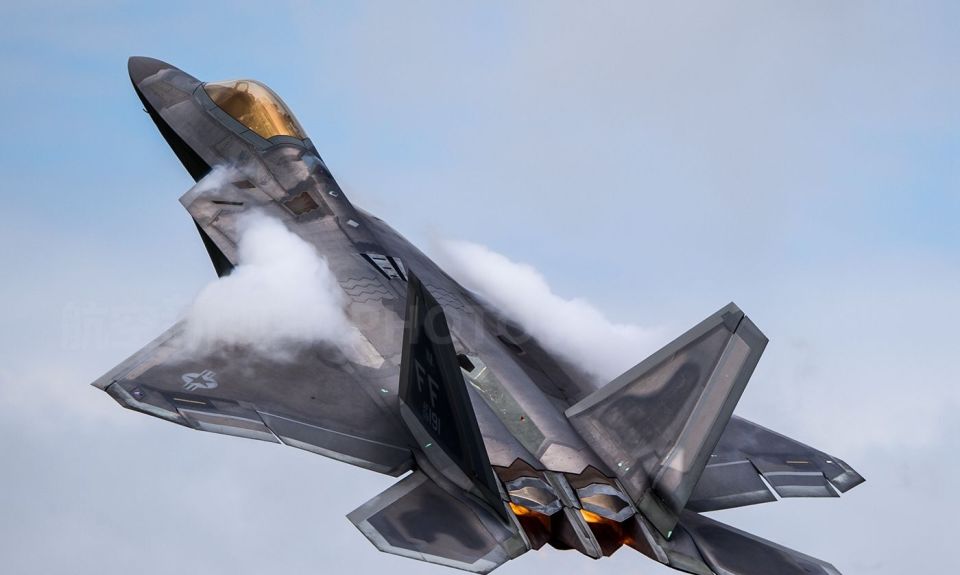 全球五代机产量对比，F35交付超1000架，歼20是苏57的30倍_腾讯新闻