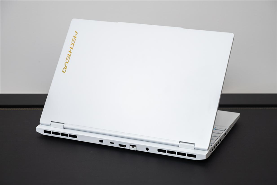 机械革命翼龙15Pro测评：长江存储PC41Q加持，高性能与高颜值全要_腾讯新闻