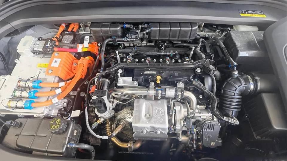 问界将淘汰1.5T？2.0T比理想省油16%，明年问界M8价格会变？_腾讯新闻