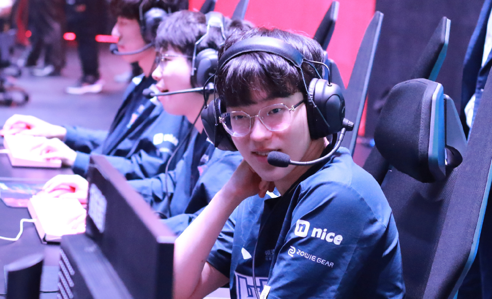 前瞻：LNG冲击五连胜！欲终结连败，RNG对阵WE