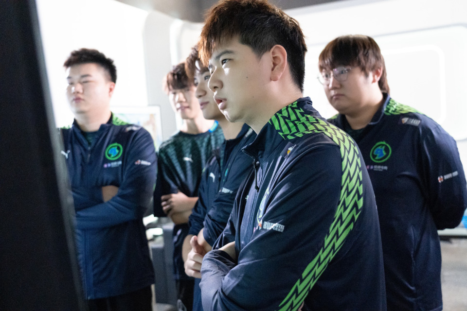 挑杯首轮赛程出炉，eStar和TTG揭幕，AG黄金档，DRG压轴_腾讯新闻