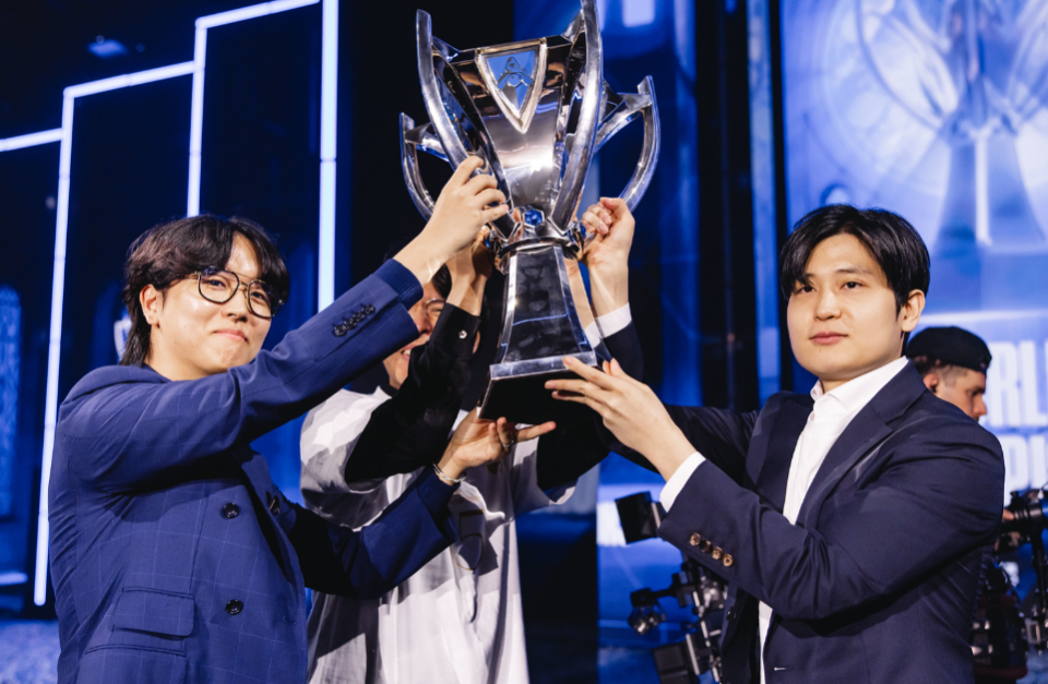 Tom拒绝LPL高薪选择留队，T1将补充两名新教练_腾讯新闻