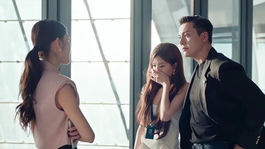 《许我耀眼》：许妍明明不是为了钱嫁给沈皓明，为何非要用骗婚的方式走入婚姻_腾讯新闻