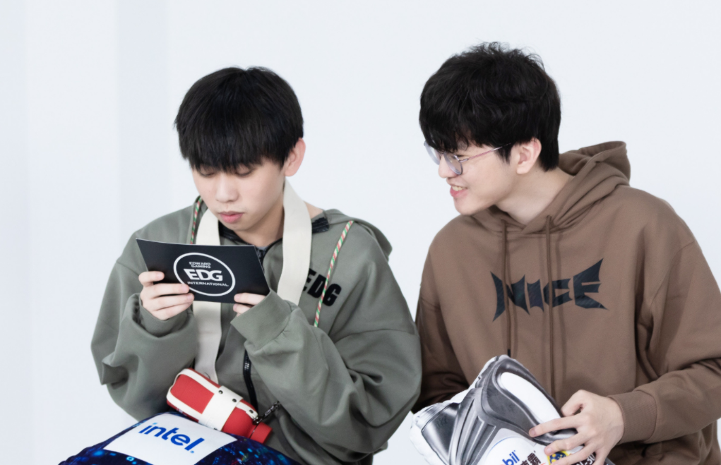 YSKM单杀阿乐！IG零封EDG斩获三连胜，Ahn的话够圈粉