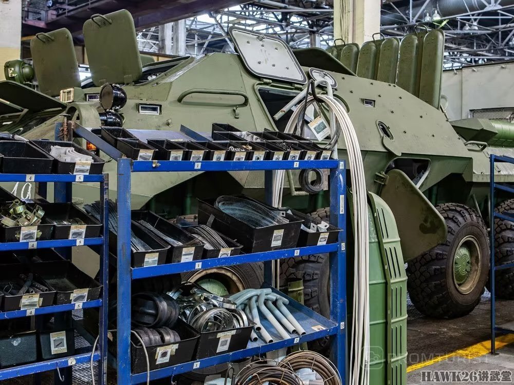 走访：阿尔扎马斯机器制造厂 BTR-80系列装甲车就从这里开往战场_腾讯新闻