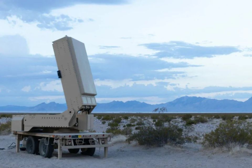 美国陆军在菲律宾测试高功率微波武器，应对无人机群打击_腾讯新闻