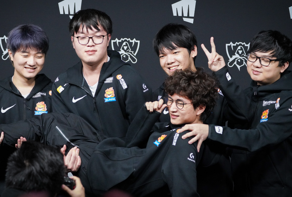 Huanfeng火力全开，TT闯入八强，Zhuo遭到质疑