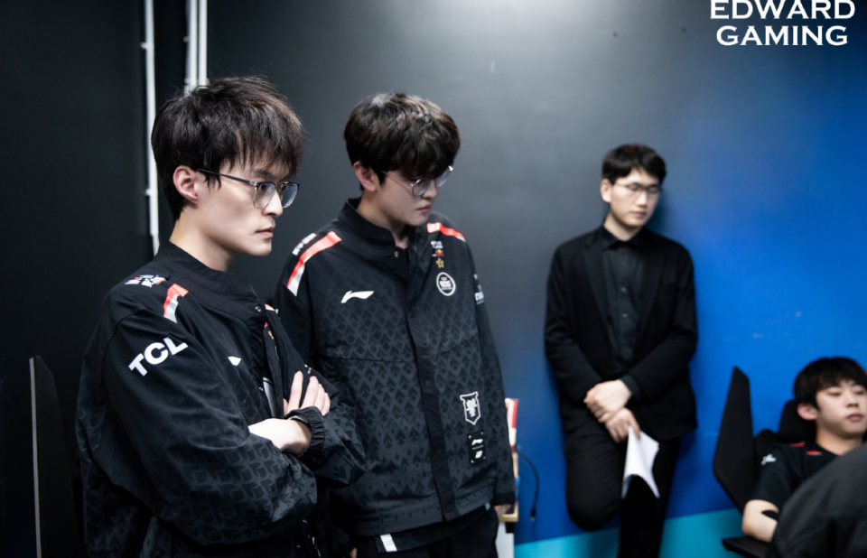 FoFo心态崩了！更改韩服ID：我有罪！SMLZ回应，帮FoFo解释_腾讯新闻