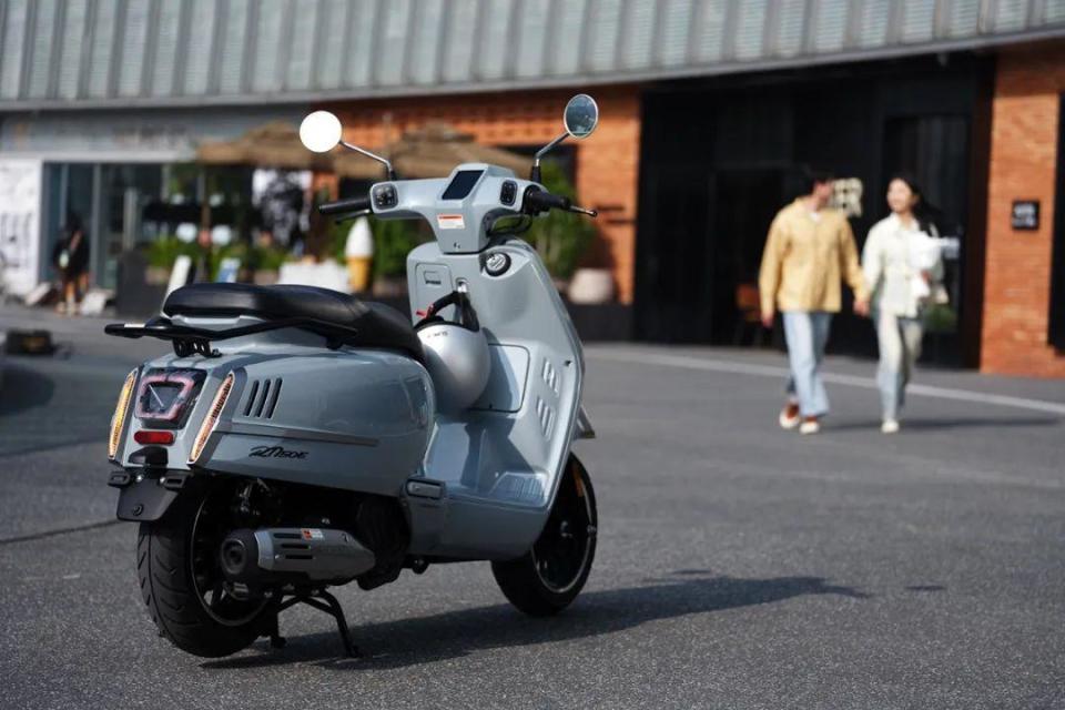 11688元起，赛科龙平踏复古RT150E“米兰”发布_腾讯新闻