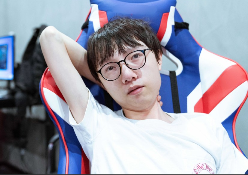 MLXG吐槽RNG！爆料：我在RNG工资只有2万，18年涨到10万