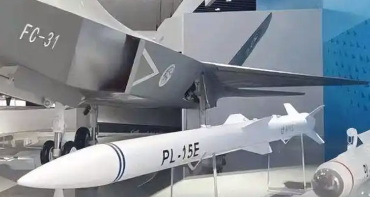 中国霹雳15击落印军阵风实锤：印度找到空空导弹残骸，写明了PL-15E字样_腾讯新闻