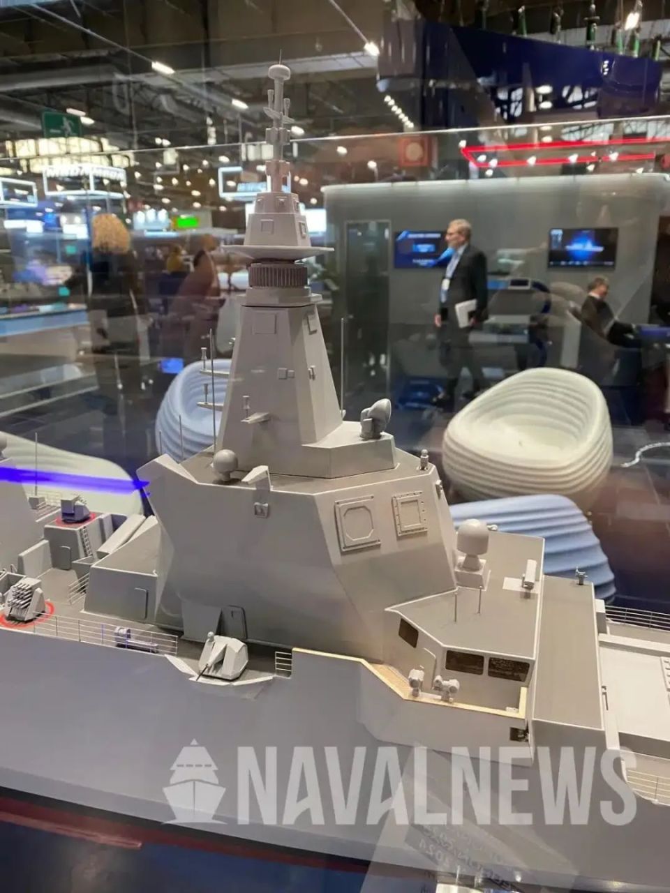 意大利FREMM EVO护卫舰举行钢板切割仪式，技术全面进步_腾讯新闻