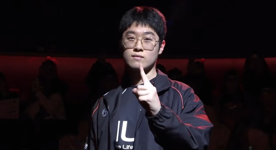 LCK第一概念神诞生，Faker成手下败将，曾在BLG效力，Zeus是对的_腾讯新闻