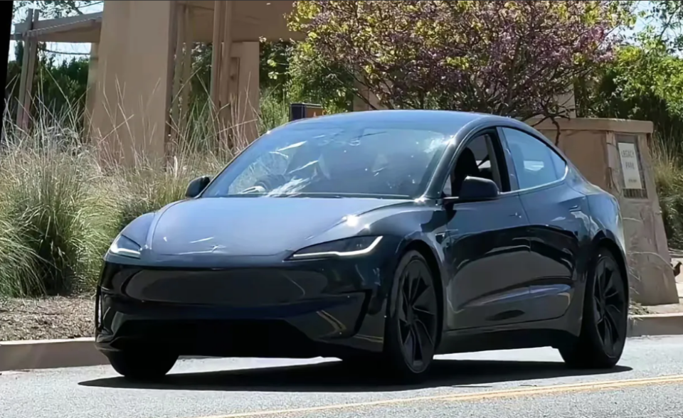新款Model Y曝光：配置升级、新增7座版，完整版FSD也来了_腾讯新闻