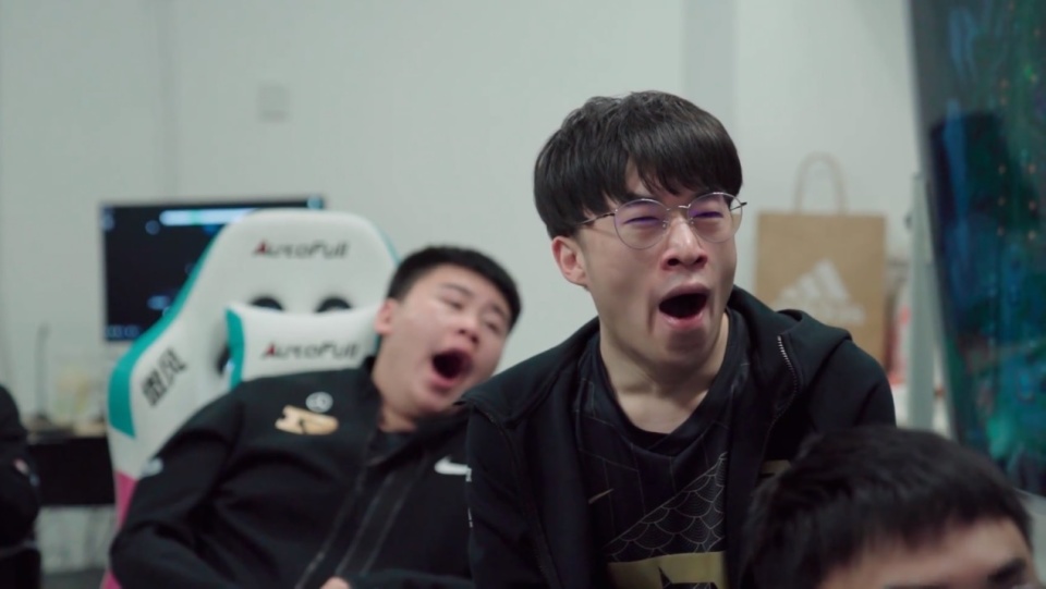 LPL主场制大失败！RNG早早退出，NIP放弃深圳主场，JDG还在坚持_腾讯新闻
