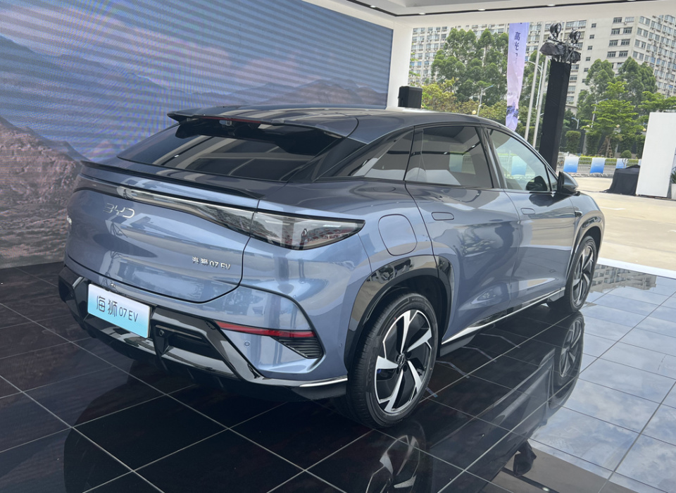 比亚迪海狮07EV：e平台 3.0 Evo首款车型 高阶智驾加持_腾讯新闻