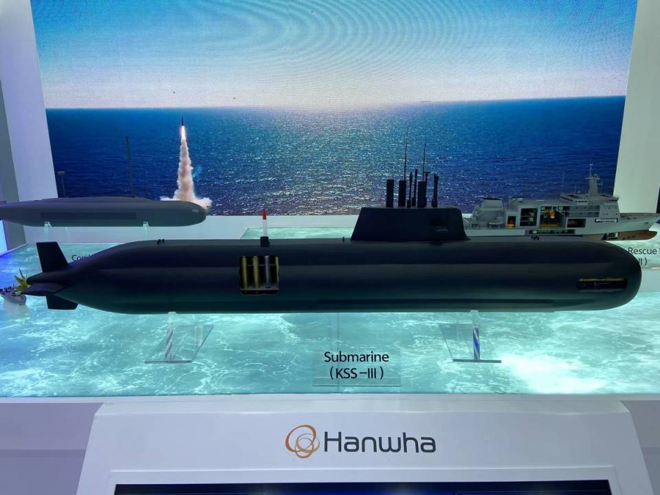韩国海军新一艘KSS-III潜艇开工 携带弹道导弹 预计2031年服役_腾讯新闻