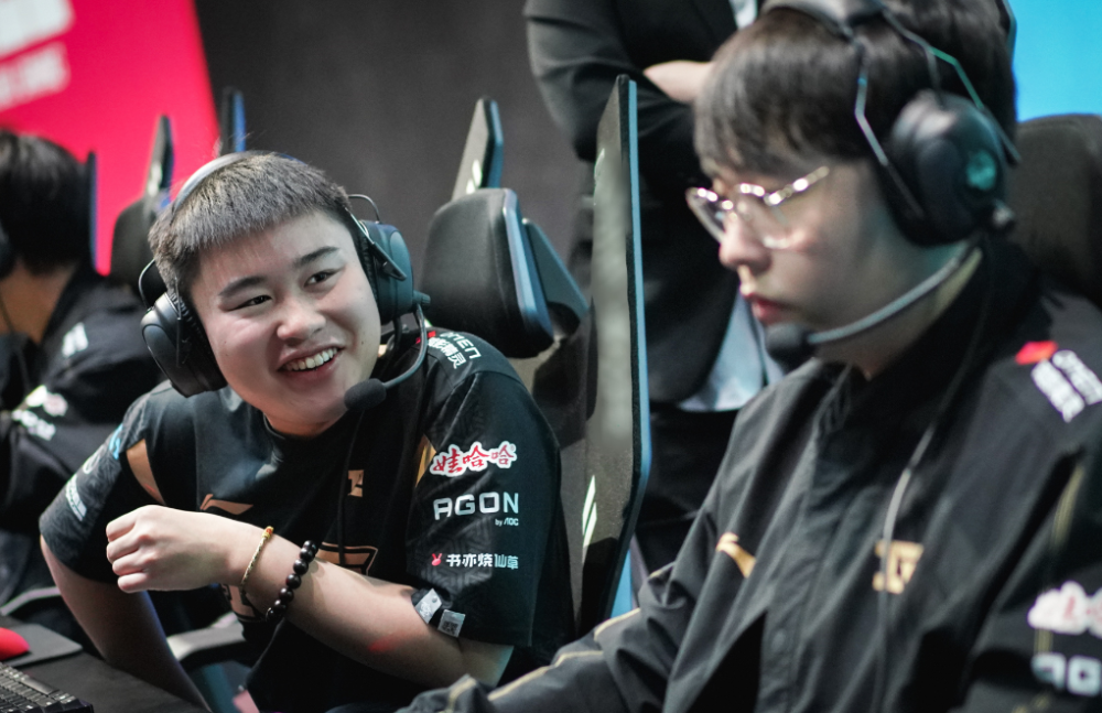 告别RNG，Angel深夜回应粉丝，Doinb有望复出_腾讯新闻