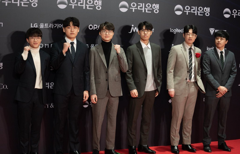 迎接LCK春季赛，Zeus点名RNG，T1小吕布向Viper下战书