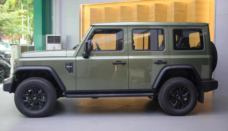 检阅官大越野将上市！2.0T+8AT+3把锁，长得像大G，17万带大梁_腾讯新闻