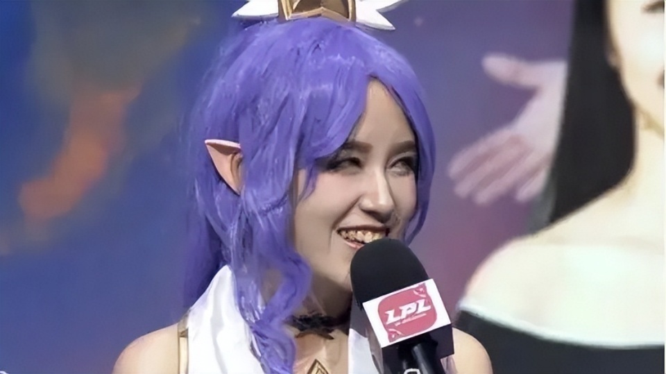 Rita回应相亲被拒事件！粉丝现场催婚，塔子姐：我从弹幕抽一个吧_腾讯新闻