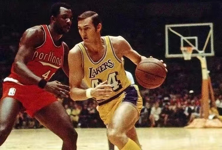 NBA入选全明星次数最多的10位球星：乔丹14次垫底，科比AMVP最多_腾讯新闻