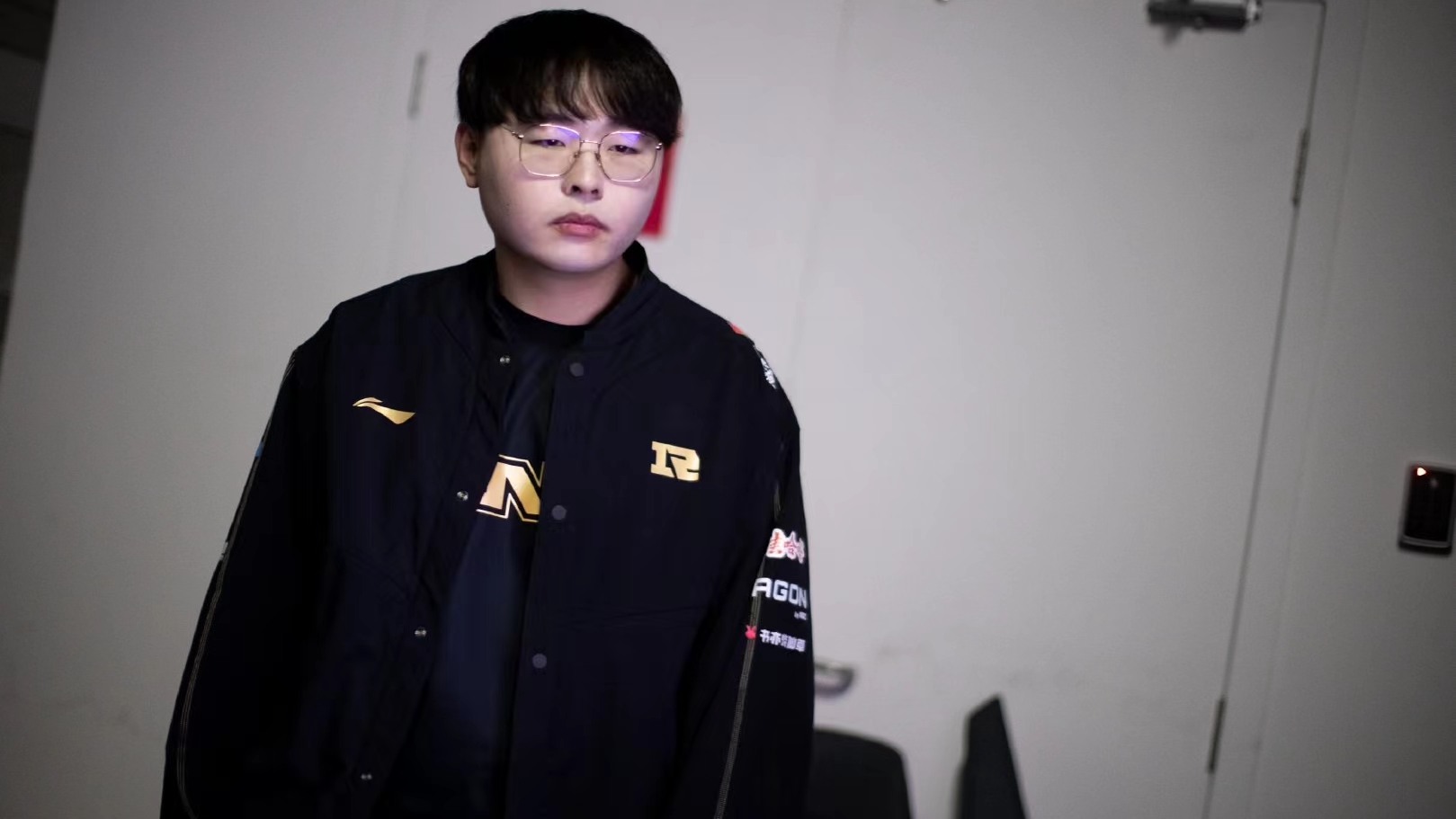 RNG呼吸哥一级抓下太秀，Ning宝蓝再创新低，Ming没给Uzi投票