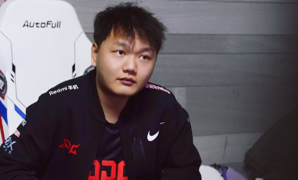 全乱了？LPL转会期一夜变天！曝牙膏加盟BLG，Angel疑似无队可去