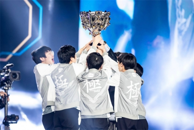 IG夺冠五周年之际，RNG老将letme破防：打G2那一场我真的尽力了_腾讯新闻