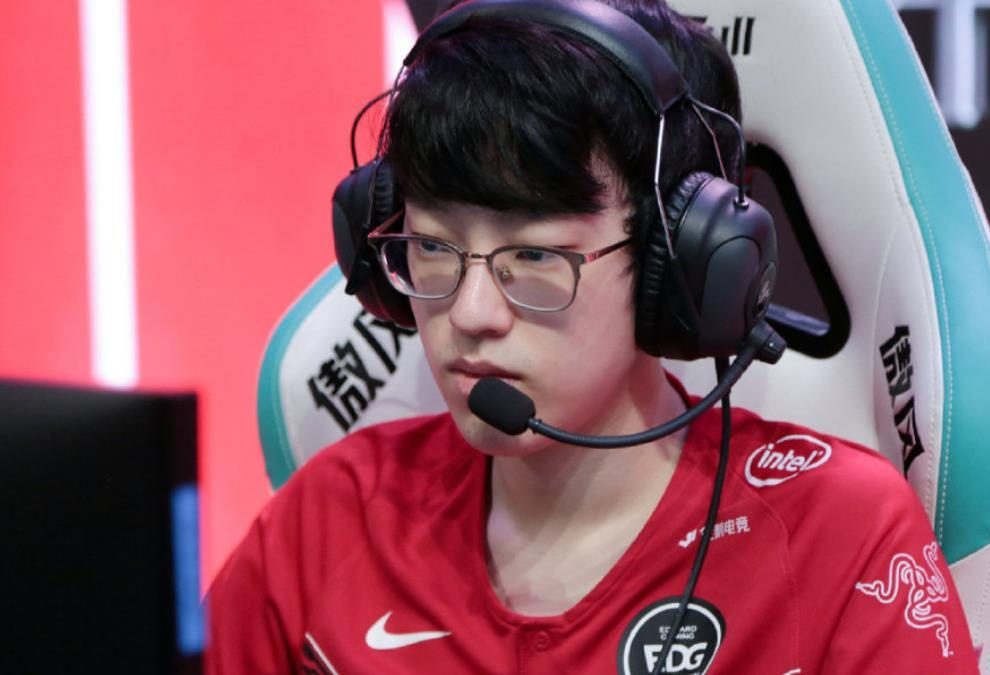 凌晨2大转会爆料！Scout签了LNG，Angel和RNG谈崩了