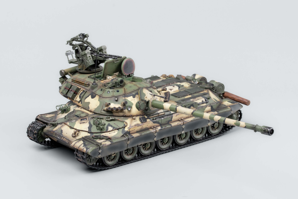 苏联传奇IS-7坦克，前代车曾把英国逼疯，如今全球仅有一辆能动_腾讯新闻