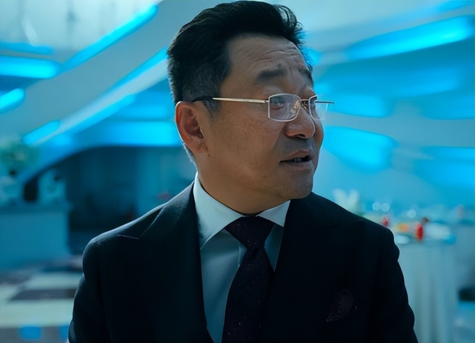 《人之初》出圈理由：王景春的演技，唐嫣的脸蛋，马思纯的衣品_腾讯新闻