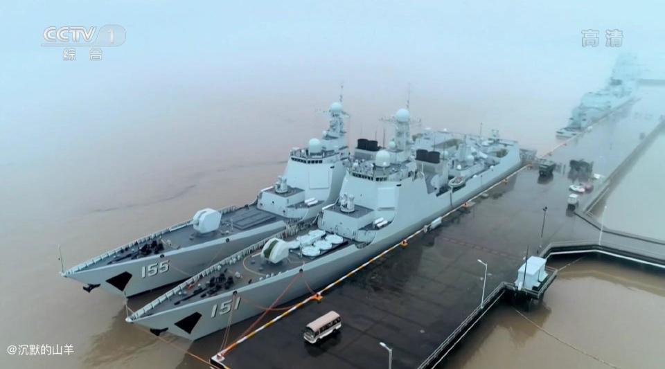 052C和052D驱逐舰有何不同？放一起比才明白，区别不在于尺寸_腾讯新闻