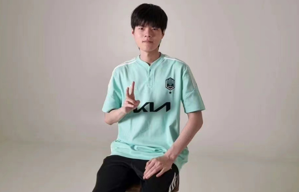 Deft全新专访上架，T1队长赢得认可，EDG厂长再次被点名