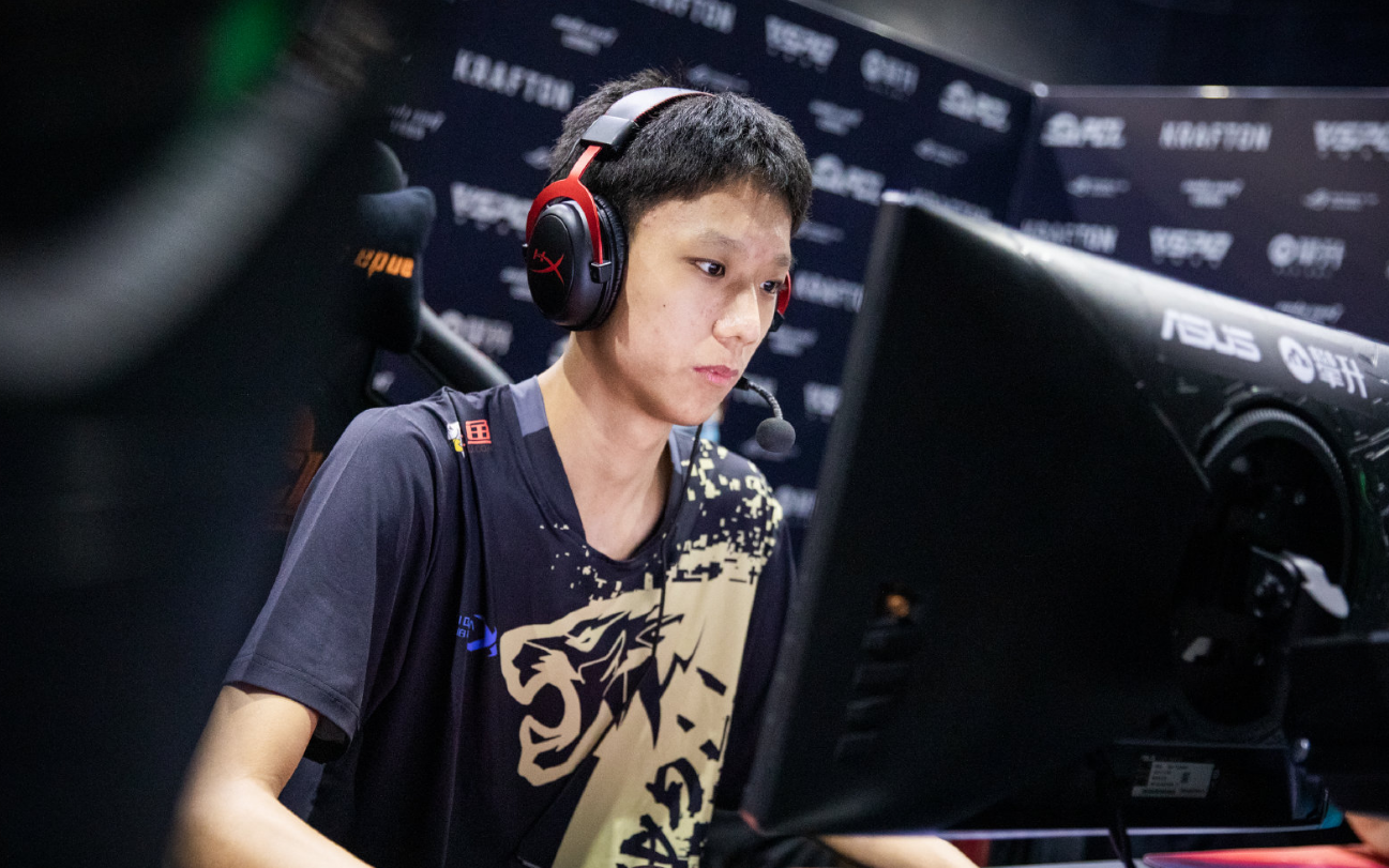 4AM公布季后赛首发阵容，17完全体继续上场，XDD身体状况堪忧