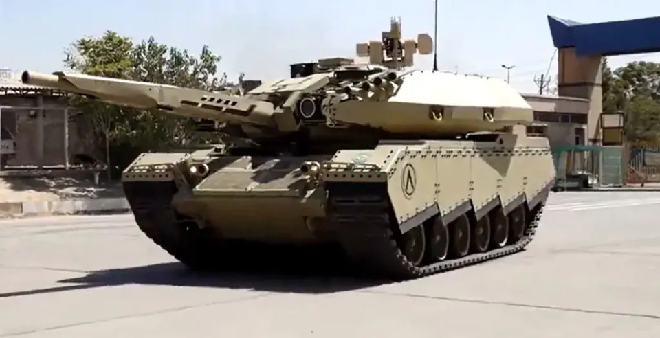 疯狂套壳！伊朗魔改美国M60老坦克，化身“苏莱曼-402”太科幻！_腾讯新闻