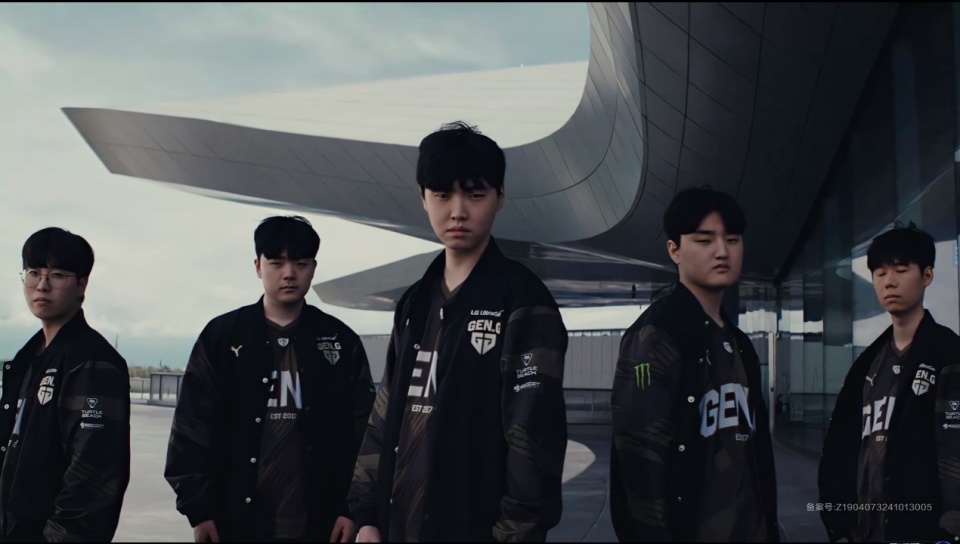 S14：Faker迎来坏消息，GEN教练出面，分析T1视野战，粉丝炸锅_腾讯新闻