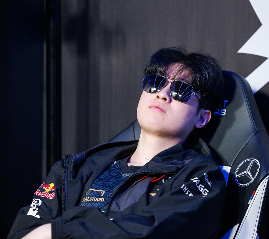 Bin和宙斯互换队服，二人交手战绩回顾，Bin打BO5全胜！_腾讯新闻