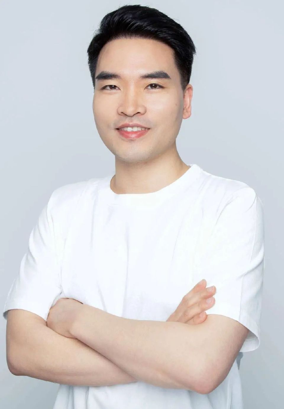 四木专访｜AIGCode：训练自己的AGI模型，才能做出面向终局的AI Coding产品_腾讯新闻