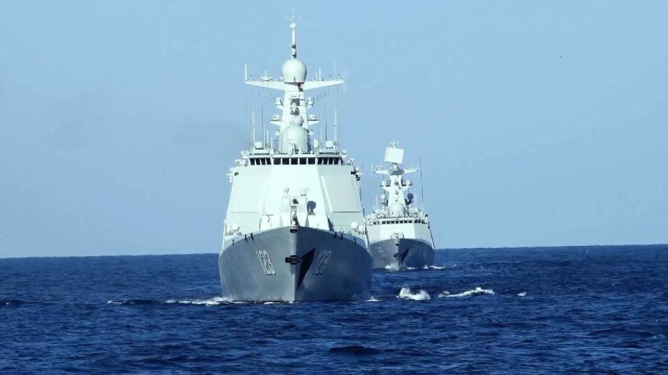 升级版052DM型驱逐舰：满载排水量8000吨，12艘开工建造_腾讯新闻