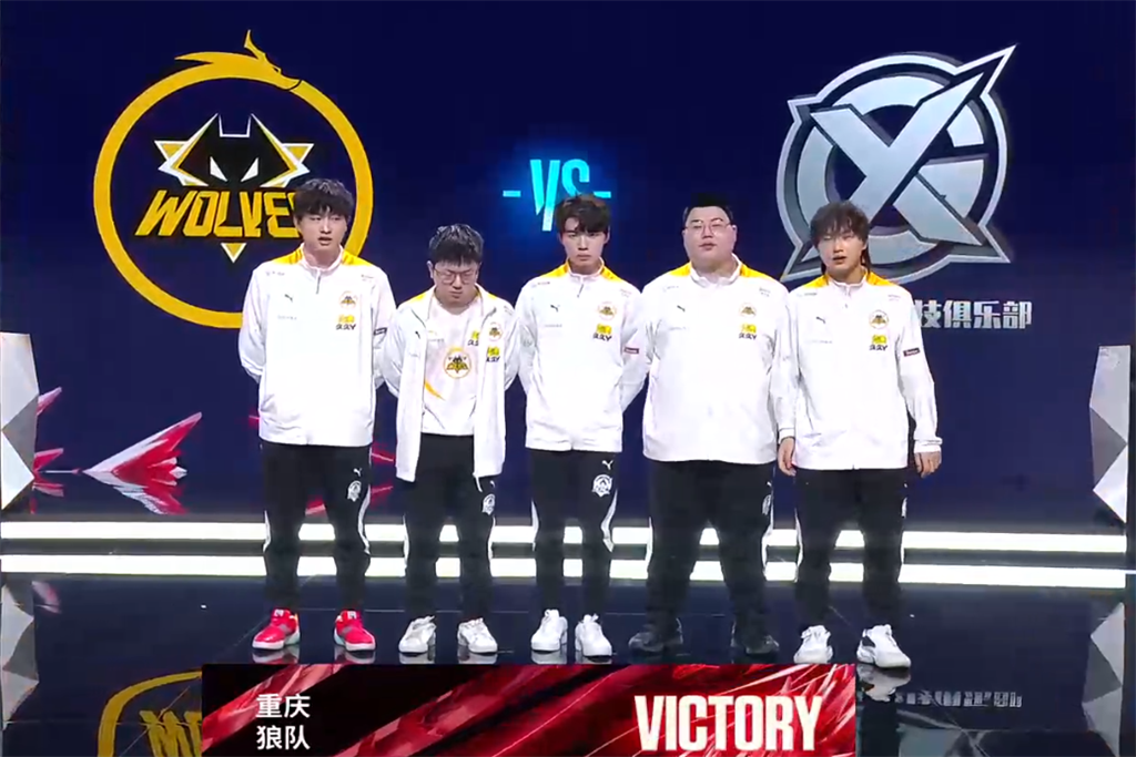 狼队3比0轻取XYG，获得春季赛开门红，小胖连拿两局MVP